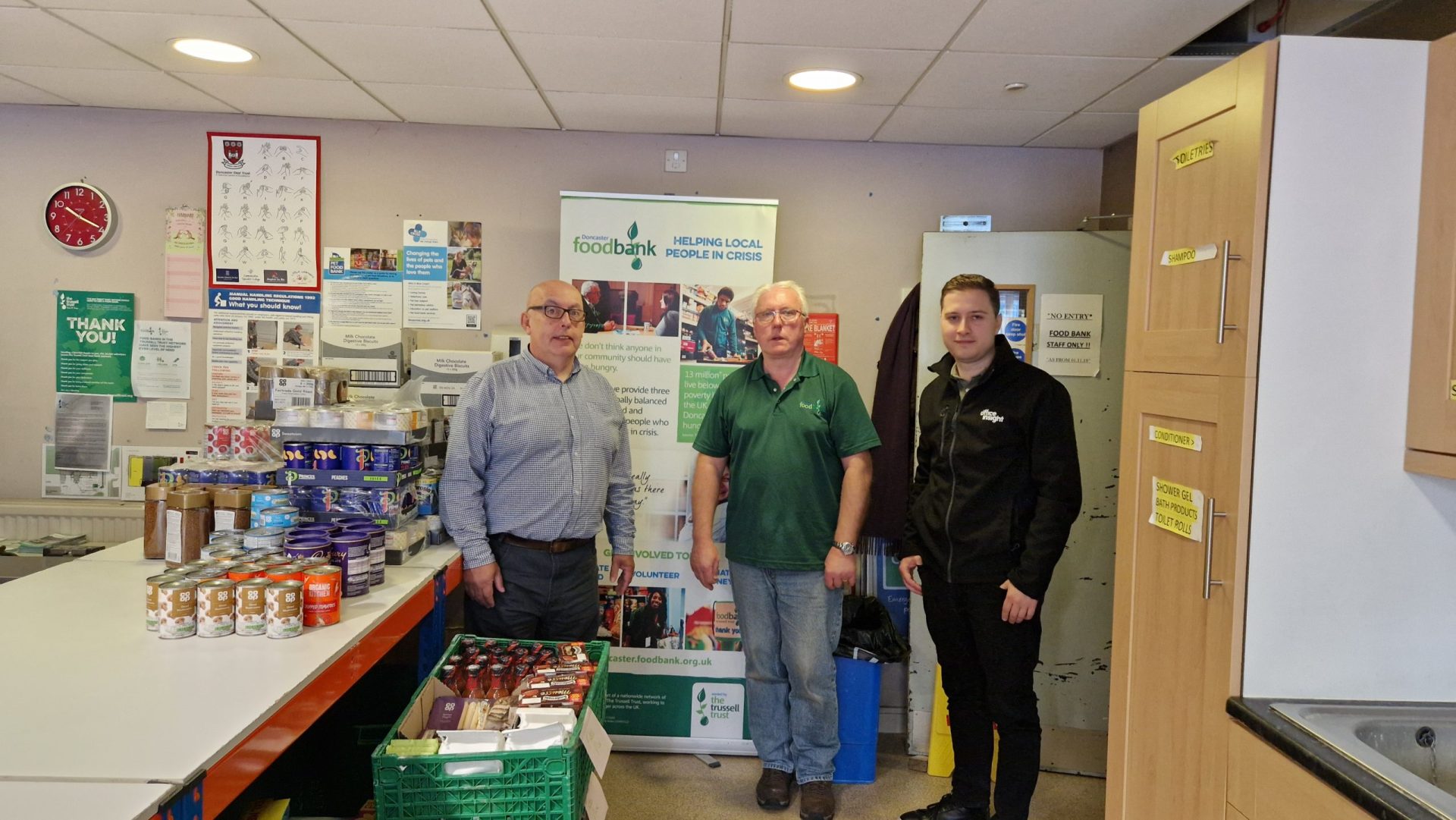 DB Cargo and Officeinsight make a joint donation to the Doncaster ...